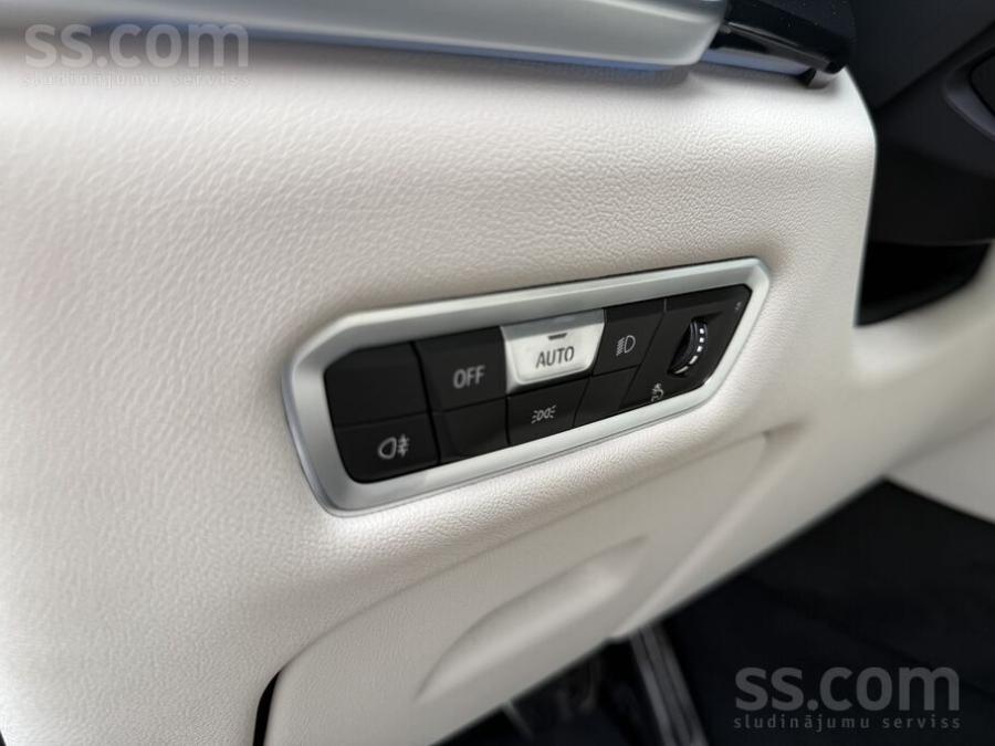Grey BMW X5 2022 in Riga, with an engine capacity of 3.00 L and mileage of 107 thousand km for 54550 €, photo 24 on AUTOMOTO.COM.LV