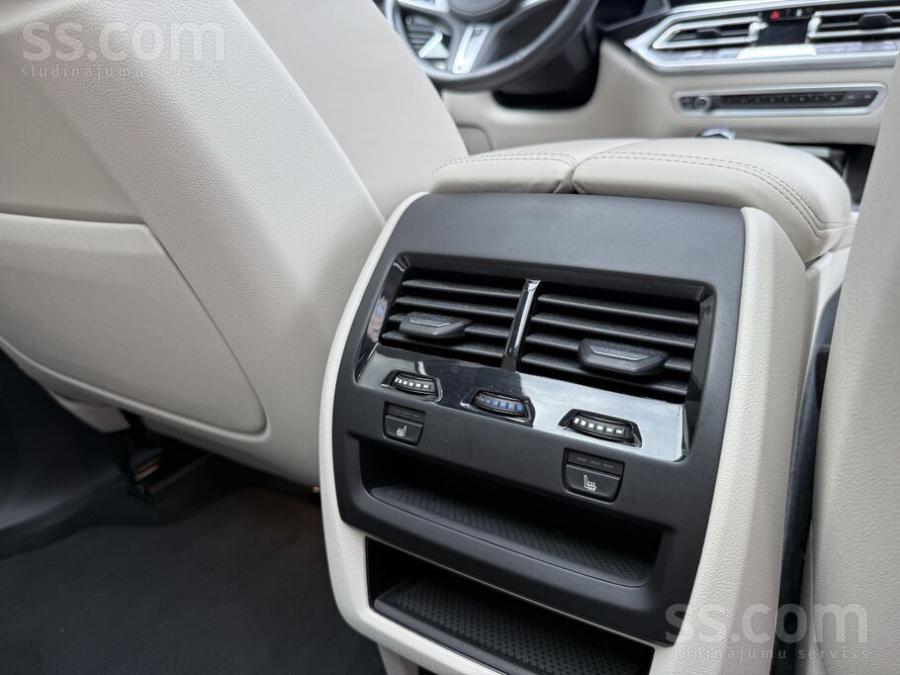 Grey BMW X5 2022 in Riga, with an engine capacity of 3.00 L and mileage of 107 thousand km for 54550 €, photo 29 on AUTOMOTO.COM.LV
