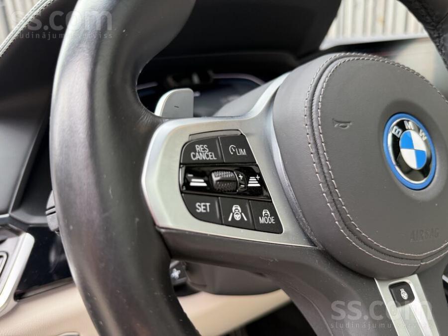 Grey BMW X5 2022 in Riga, with an engine capacity of 3.00 L and mileage of 107 thousand km for 54550 €, photo 33 on AUTOMOTO.COM.LV