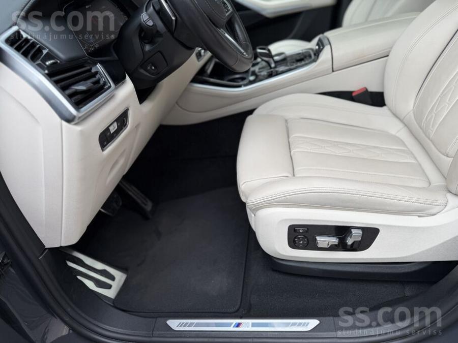Grey BMW X5 2022 in Riga, with an engine capacity of 3.00 L and mileage of 107 thousand km for 54550 €, photo 34 on AUTOMOTO.COM.LV