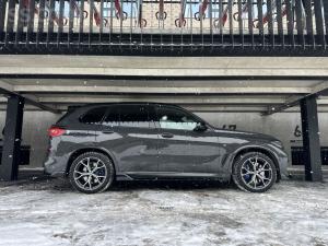 Pelēks BMW X5 2022 Rīga, ar dzinēja tilpumu 3.00 L un nobraukumu 152 tūkst. km par 53990 €, foto 16 vietnē AUTOMOTO.COM.LV