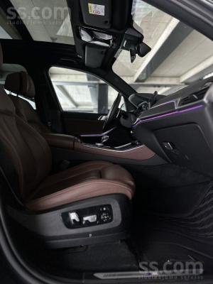 Pelēks BMW X5 2022 Rīga, ar dzinēja tilpumu 3.00 L un nobraukumu 152 tūkst. km par 53990 €, foto 28 vietnē AUTOMOTO.COM.LV