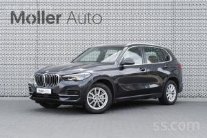 Grey BMW X5 2022 in Riga, with an engine capacity of 3.00 L and mileage of 99 thousand km for 37550 €, photo  on AUTOMOTO.COM.LV