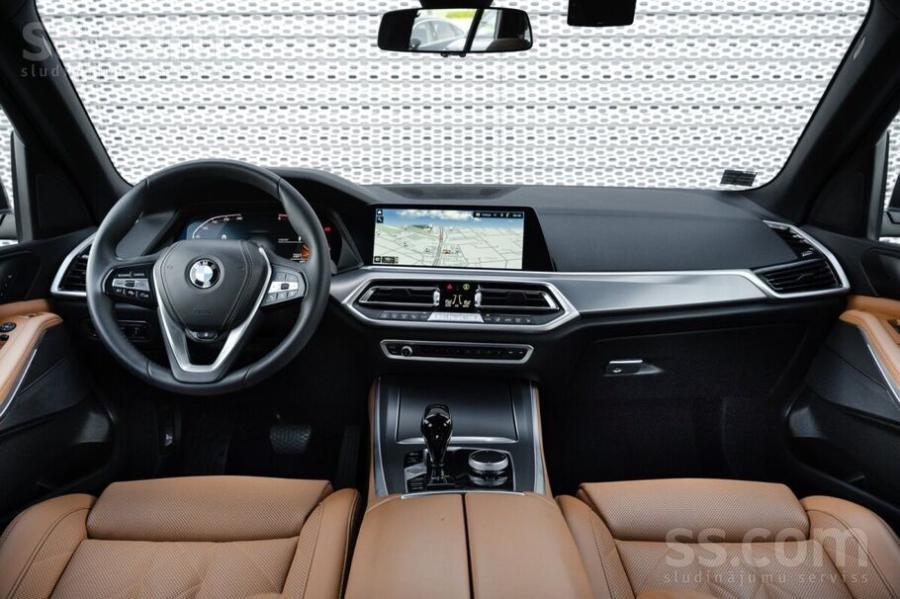 Grey BMW X5 2022 in Riga, with an engine capacity of 3.00 L and mileage of 99 thousand km for 37550 €, photo 7 on AUTOMOTO.COM.LV