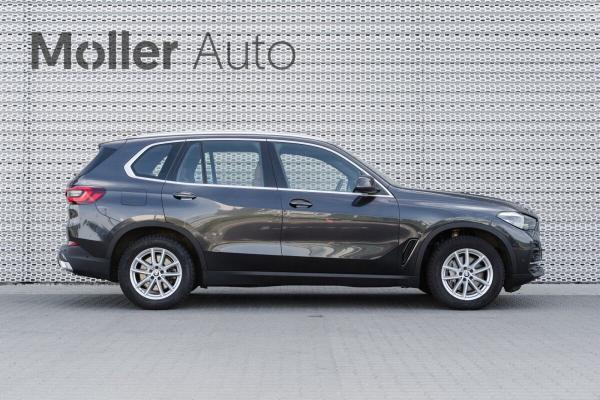 Pelēks BMW X5 2022 Mārupe, ar dzinēja tilpumu 3.00 L un nobraukumu 0 tūkst. km par 37550 €, foto 5 vietnē AUTOMOTO.COM.LV