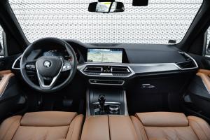 Grey BMW X5 2022 in Marupe, with an engine capacity of 3.00 L and mileage of 99 thousand km for 37550 €, photo 7 on AUTOMOTO.COM.LV