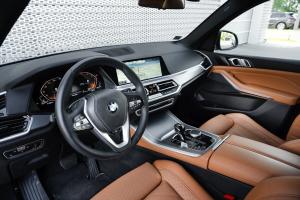 Grey BMW X5 2022 in Marupe, with an engine capacity of 3.00 L and mileage of 99 thousand km for 37550 €, photo 11 on AUTOMOTO.COM.LV