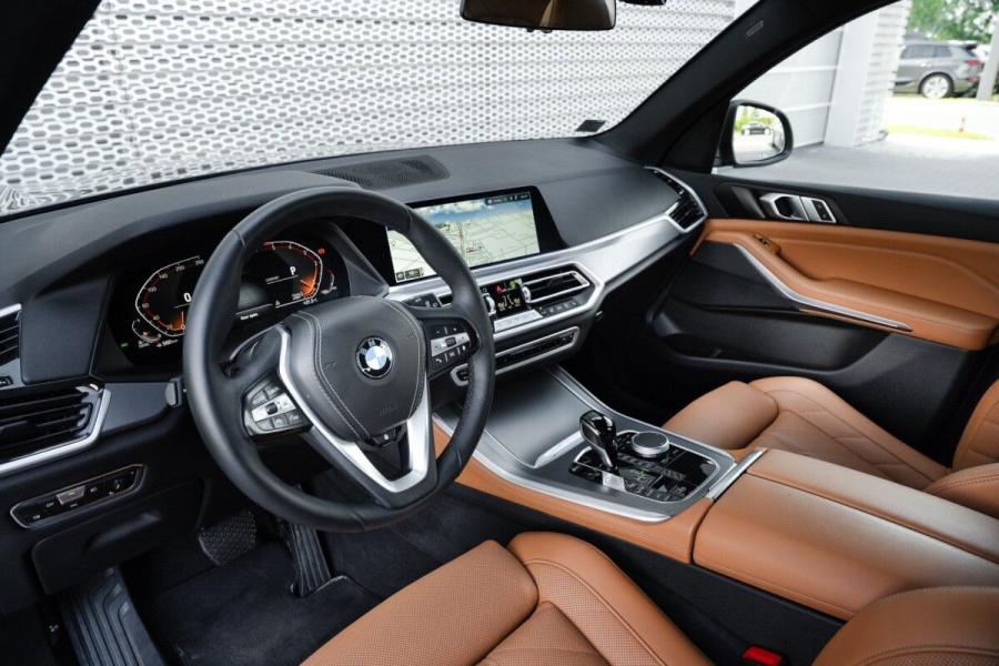 Grey BMW X5 2022 in Marupe, with an engine capacity of 3.00 L and mileage of 99 thousand km for 37550 €, photo 11 on AUTOMOTO.COM.LV