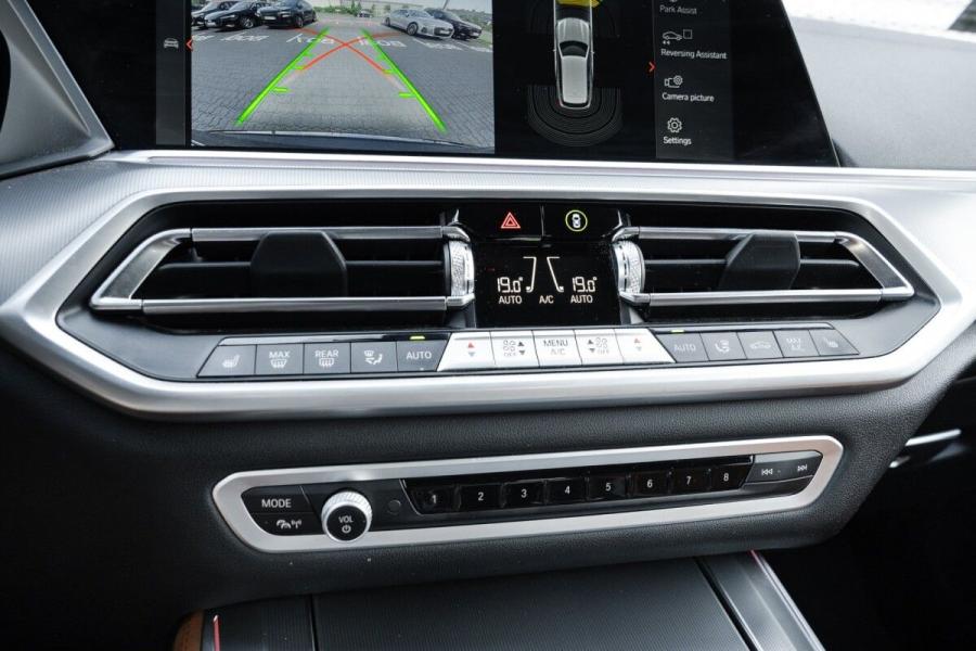 Grey BMW X5 2022 in Marupe, with an engine capacity of 3.00 L and mileage of 99 thousand km for 37550 €, photo 24 on AUTOMOTO.COM.LV