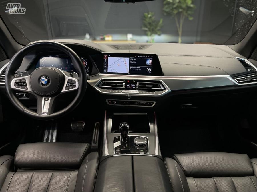 Grey BMW X5 2022 in Klaipeda, with an engine capacity of 3.00 L and mileage of 113 thousand km for 58991 €, photo 13 on AUTOMOTO.COM.LV