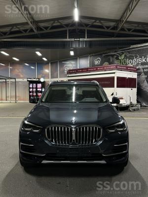 Pelēks BMW X5 2022 Rīga, ar dzinēja tilpumu 3.00 L un nobraukumu 105 tūkst. km par 36950 €, foto 3 vietnē AUTOMOTO.COM.LV
