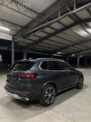 Pelēks BMW X5 2022 Rīga, ar dzinēja tilpumu 3.00 L un nobraukumu 105 tūkst. km par 36950 €, foto 6 vietnē AUTOMOTO.COM.LV