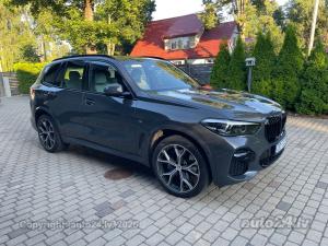 Grey BMW X5 2022 in Riga, with an engine capacity of 3.00 L and mileage of 52 thousand km for 55000 €, photo  on AUTOMOTO.COM.LV