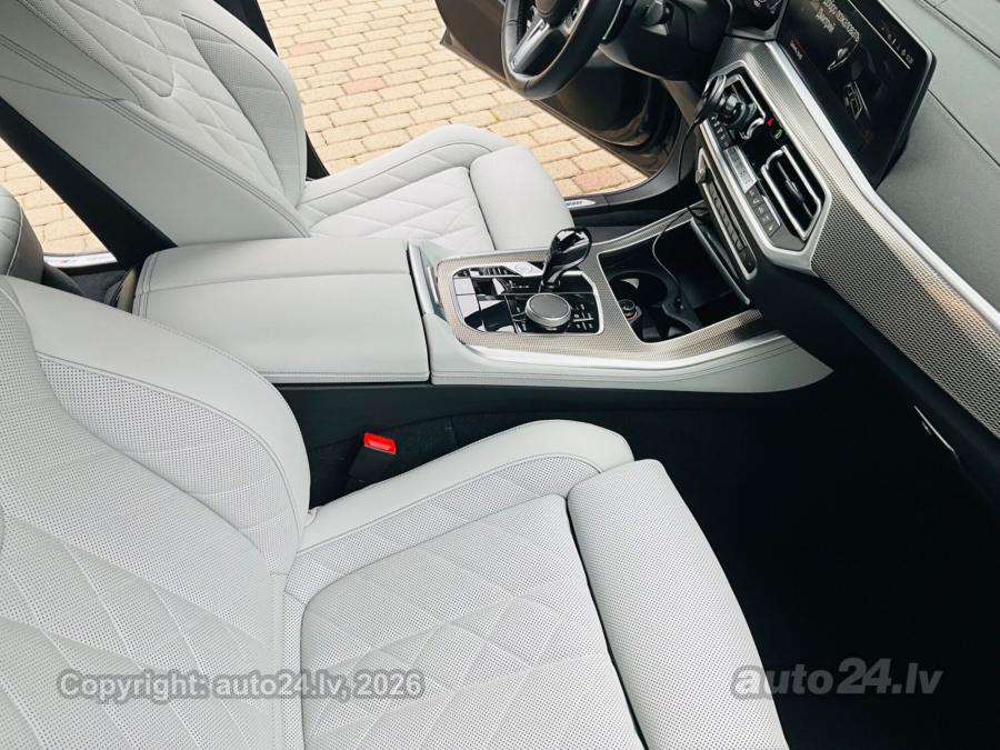 Pelēks BMW X5 2022 Rīga, ar dzinēja tilpumu 3.00 L un nobraukumu 52 tūkst. km par 55000 €, foto 5 vietnē AUTOMOTO.COM.LV