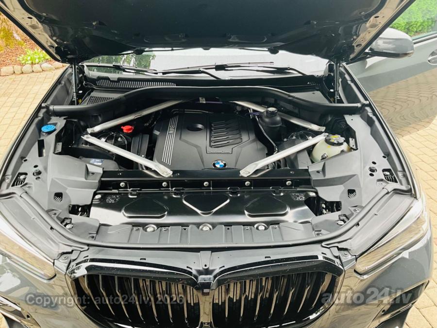 Pelēks BMW X5 2022 Rīga, ar dzinēja tilpumu 3.00 L un nobraukumu 52 tūkst. km par 55000 €, foto 10 vietnē AUTOMOTO.COM.LV