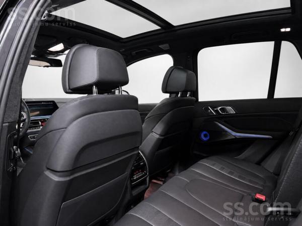 Grey BMW X5 2022 in Riga, with an engine capacity of 3.00 L and mileage of 96 thousand km for 56900 €, photo 8 on AUTOMOTO.COM.LV