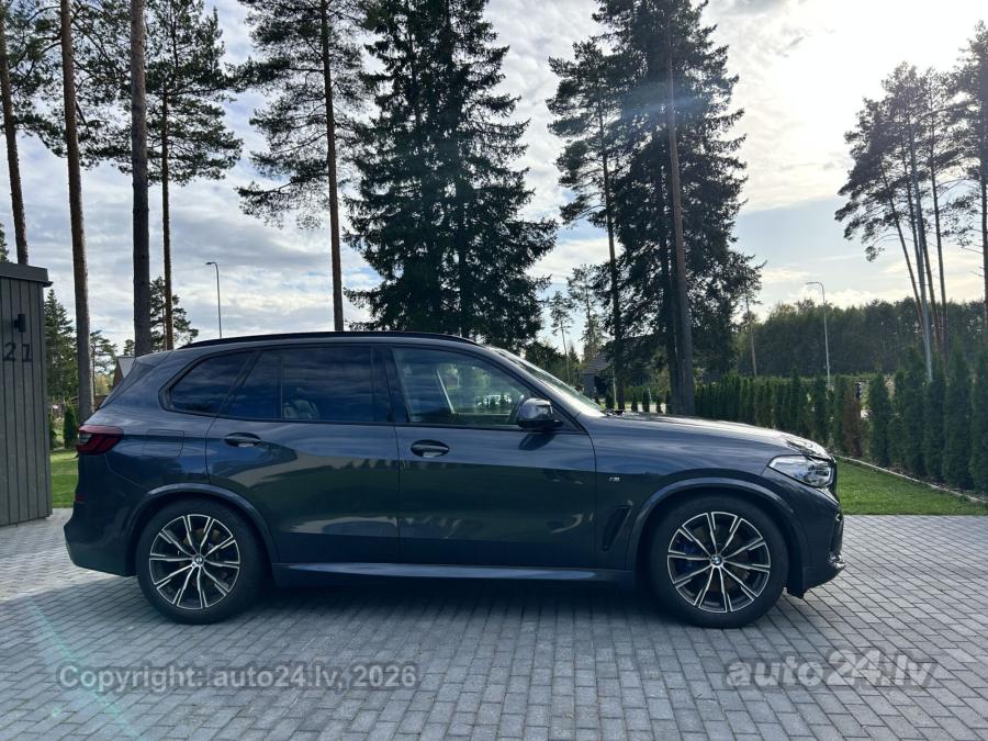 Серый БМВ Х5 2022 в Таллин, объемом двигателя 3.00 л и пробегом 105 тыс. км за 54500 €, фото 3 на AUTOMOTO.COM.LV