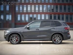 Pelēks BMW X5 2022 Rīga, ar dzinēja tilpumu 3.00 L un nobraukumu 134 tūkst. km par 50990 €, foto 5 vietnē AUTOMOTO.COM.LV