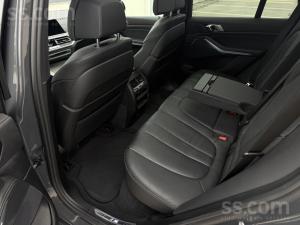 Pelēks BMW X5 2022 Rīga, ar dzinēja tilpumu 3.00 L un nobraukumu 134 tūkst. km par 50990 €, foto 12 vietnē AUTOMOTO.COM.LV