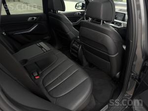 Pelēks BMW X5 2022 Rīga, ar dzinēja tilpumu 3.00 L un nobraukumu 134 tūkst. km par 50990 €, foto 14 vietnē AUTOMOTO.COM.LV