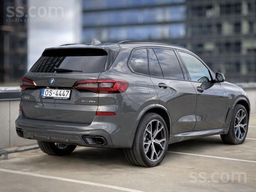 Pelēks BMW X5 2022 Rīga, ar dzinēja tilpumu 3.00 L un nobraukumu 134 tūkst. km par 50990 €, foto 32 vietnē AUTOMOTO.COM.LV