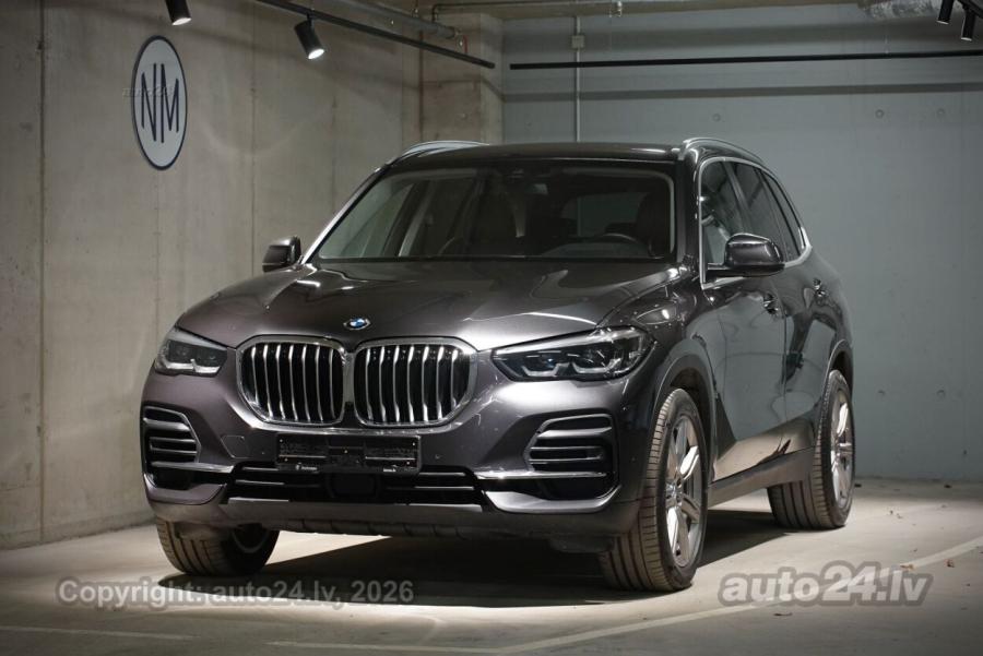 Pelēks BMW X5 2023 Tallina, ar dzinēja tilpumu 3.00 L un nobraukumu 94 tūkst. km par 49990 €, foto 3 vietnē AUTOMOTO.COM.LV