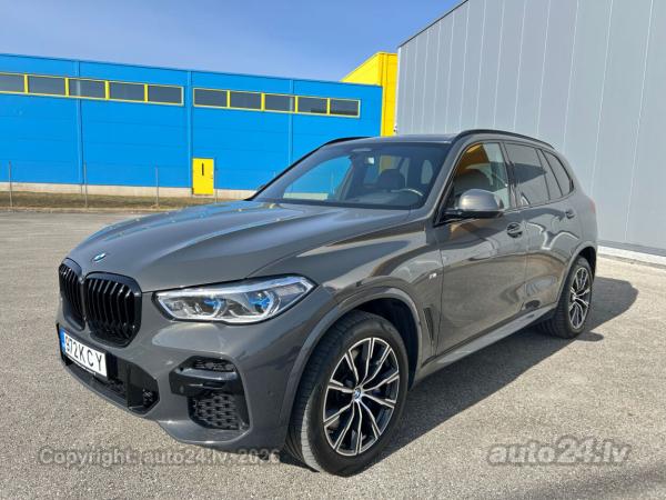 Pelēks BMW X5 2023 Tartu, ar dzinēja tilpumu 3.00 L un nobraukumu 106 tūkst. km par 55000 €, foto 1 vietnē AUTOMOTO.COM.LV