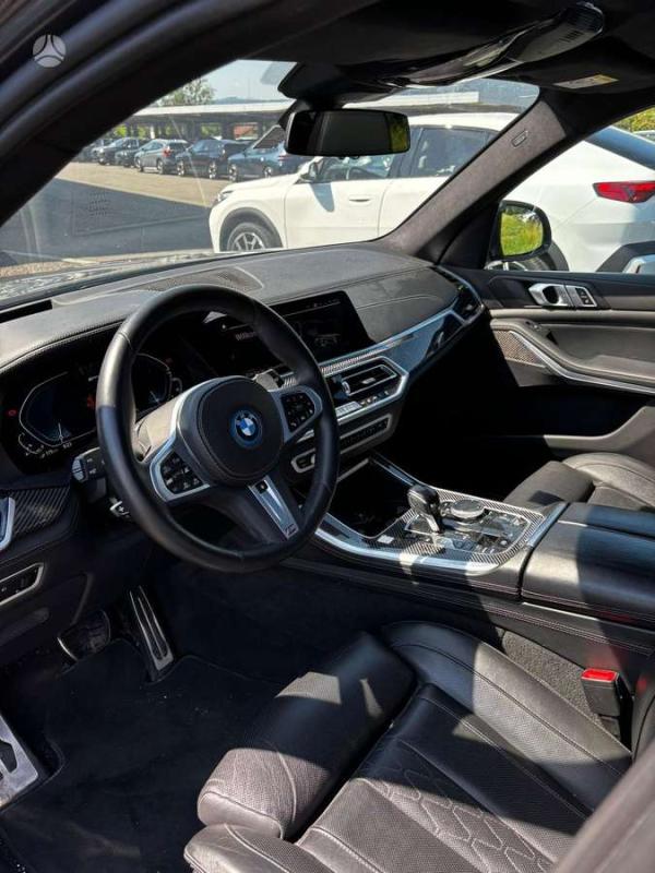 Grey BMW X5 2023 in Marijampole, with an engine capacity of 3.00 L and mileage of 186 thousand km for 48950 €, photo 5 on AUTOMOTO.COM.LV