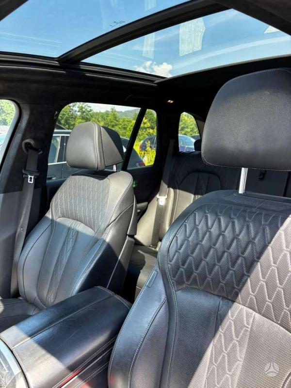 Grey BMW X5 2023 in Marijampole, with an engine capacity of 3.00 L and mileage of 186 thousand km for 48950 €, photo 8 on AUTOMOTO.COM.LV