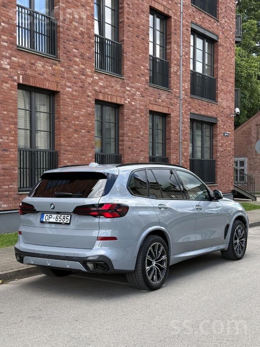 Pelēks BMW X5 2023 Rīga, ar dzinēja tilpumu 3.00 L un nobraukumu 64 tūkst. km par 69000 €, foto 4 vietnē AUTOMOTO.COM.LV