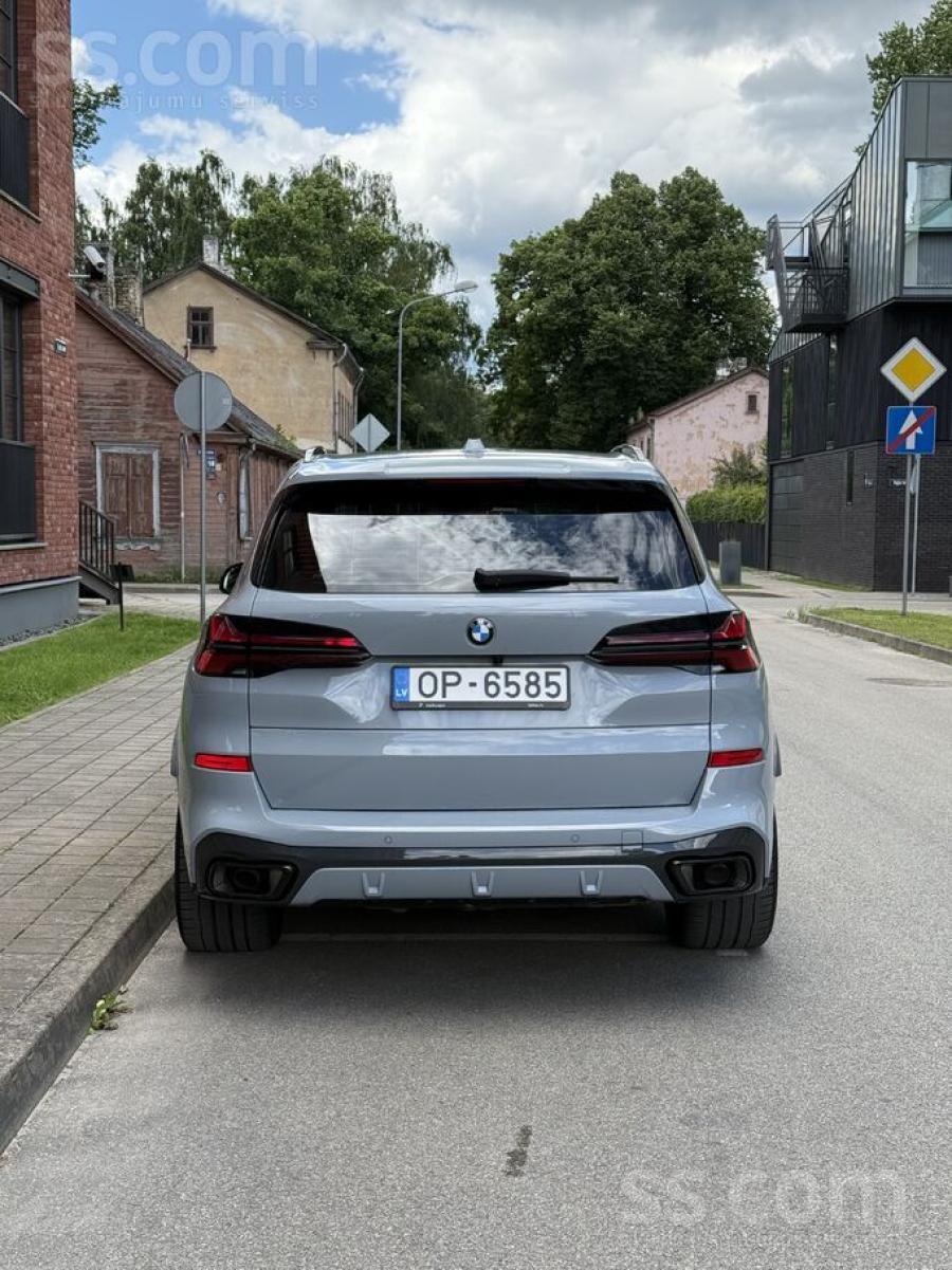 Pelēks BMW X5 2023 Rīga, ar dzinēja tilpumu 3.00 L un nobraukumu 64 tūkst. km par 69000 €, foto 5 vietnē AUTOMOTO.COM.LV