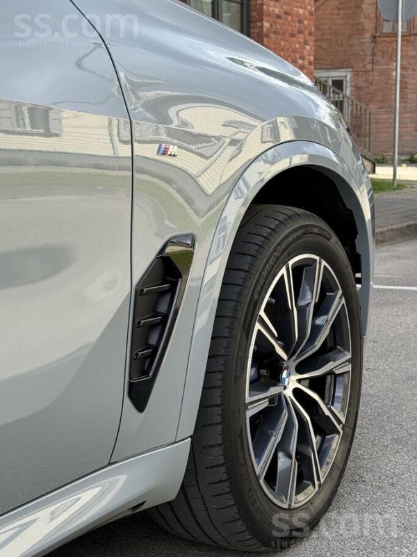 Grey BMW X5 2023 in Riga, with an engine capacity of 3.00 L and mileage of 64 thousand km for 69000 €, photo 9 on AUTOMOTO.COM.LV