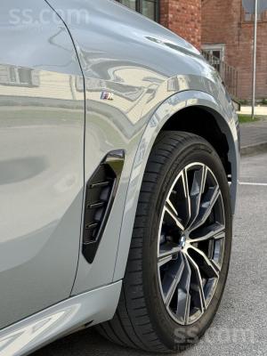 Pelēks BMW X5 2023 Rīga, ar dzinēja tilpumu 3.00 L un nobraukumu 64 tūkst. km par 69000 €, foto 10 vietnē AUTOMOTO.COM.LV