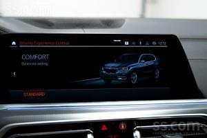 Pelēks BMW X5 2023 Rīga, ar dzinēja tilpumu 3.00 L un nobraukumu 110 tūkst. km par 42500 €, foto 21 vietnē AUTOMOTO.COM.LV