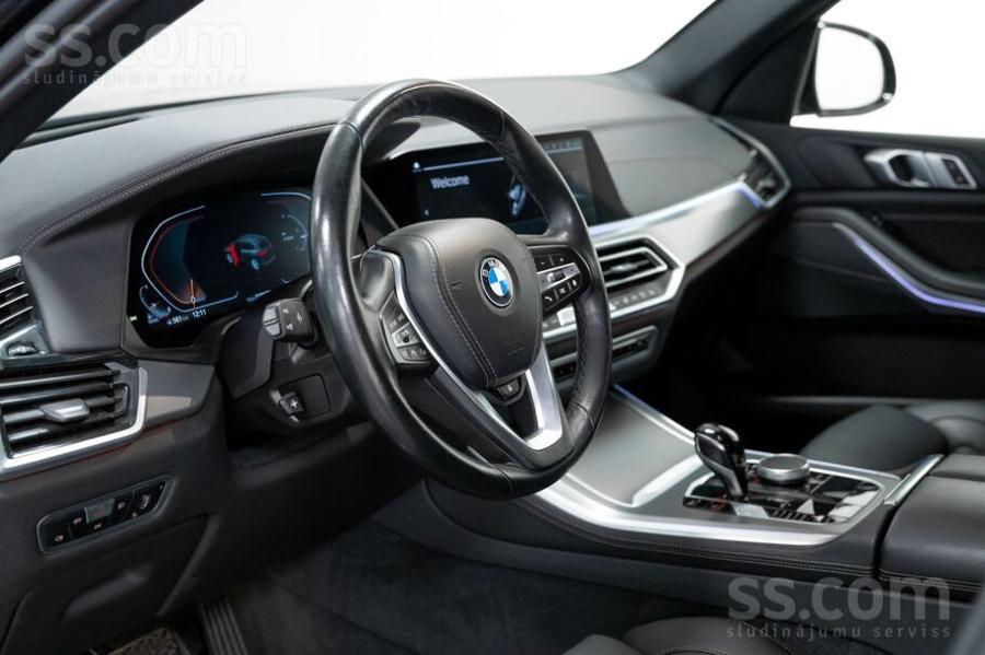 Pelēks BMW X5 2023 Rīga, ar dzinēja tilpumu 3.00 L un nobraukumu 110 tūkst. km par 42500 €, foto 33 vietnē AUTOMOTO.COM.LV