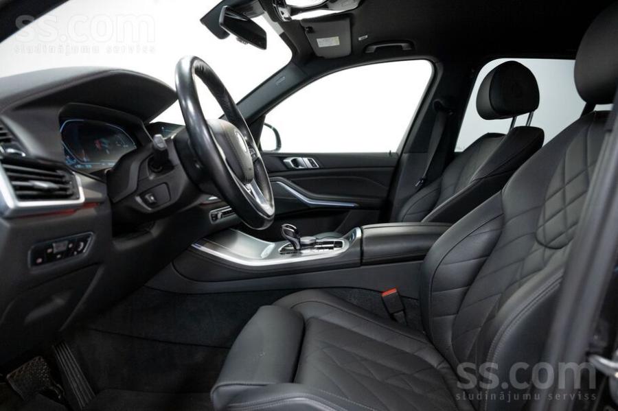 Pelēks BMW X5 2023 Rīga, ar dzinēja tilpumu 3.00 L un nobraukumu 110 tūkst. km par 42500 €, foto 36 vietnē AUTOMOTO.COM.LV