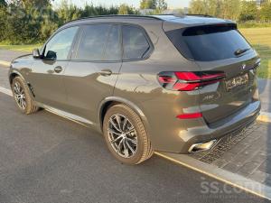 Pelēks BMW X5 2023 Rīga, ar dzinēja tilpumu 3.00 L un nobraukumu 44 tūkst. km par 79500 €, foto 3 vietnē AUTOMOTO.COM.LV