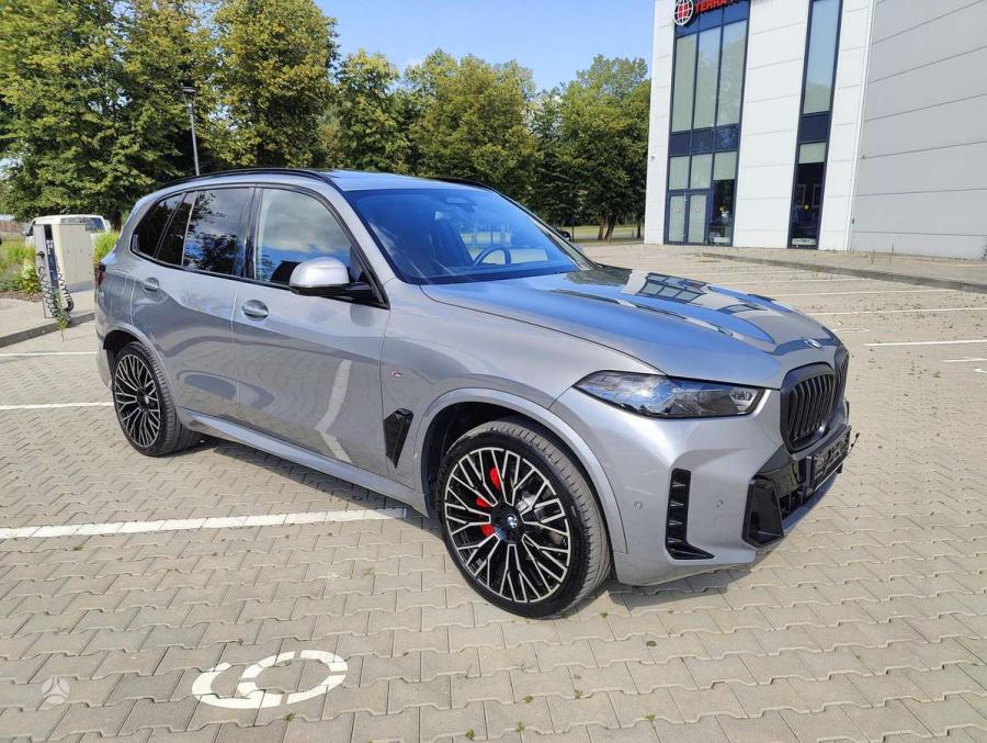 Grey BMW X5 2023 in Kaunas, with an engine capacity of 2.99 L and mileage of 82 thousand km for 64800 €, photo 4 on AUTOMOTO.COM.LV