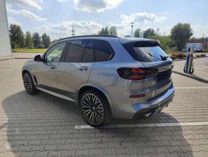 Grey BMW X5 2023 in Kaunas, with an engine capacity of 2.99 L and mileage of 82 thousand km for 64800 €, photo 7 on AUTOMOTO.COM.LV
