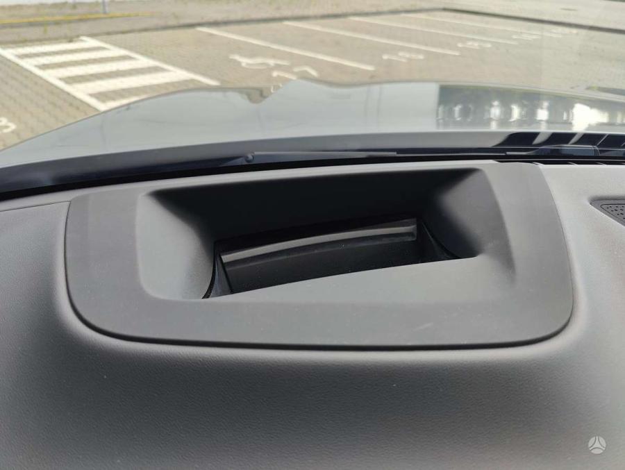Grey BMW X5 2023 in Kaunas, with an engine capacity of 2.99 L and mileage of 82 thousand km for 64800 €, photo 12 on AUTOMOTO.COM.LV
