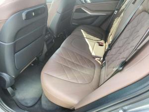 Grey BMW X5 2023 in Kaunas, with an engine capacity of 2.99 L and mileage of 82 thousand km for 64800 €, photo 20 on AUTOMOTO.COM.LV
