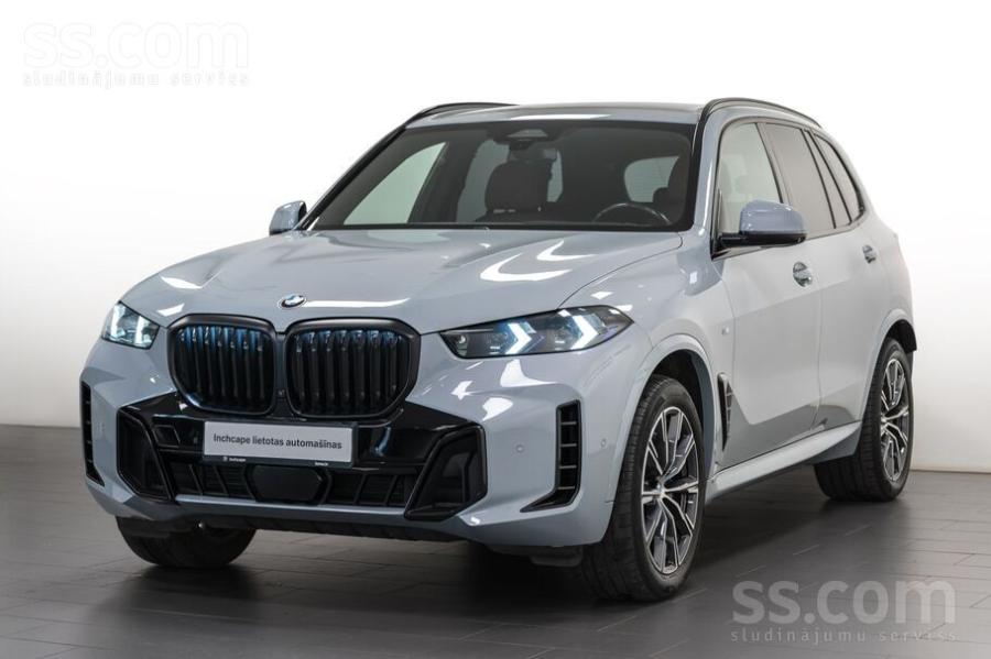 Grey BMW X5 2023 in Riga, with an engine capacity of 3.00 L and mileage of 65 thousand km for 65500 €, photo 1 on AUTOMOTO.COM.LV