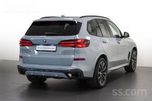 Grey BMW X5 2023 in Riga, with an engine capacity of 3.00 L and mileage of 65 thousand km for 65500 €, photo 5 on AUTOMOTO.COM.LV