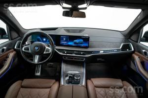 Grey BMW X5 2023 in Riga, with an engine capacity of 3.00 L and mileage of 65 thousand km for 65500 €, photo 8 on AUTOMOTO.COM.LV