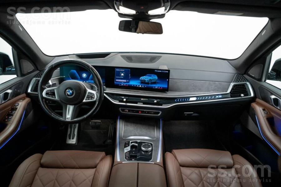 Grey BMW X5 2023 in Riga, with an engine capacity of 3.00 L and mileage of 65 thousand km for 65500 €, photo 8 on AUTOMOTO.COM.LV