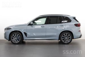 Grey BMW X5 2023 in Riga, with an engine capacity of 3.00 L and mileage of 65 thousand km for 65500 €, photo 30 on AUTOMOTO.COM.LV