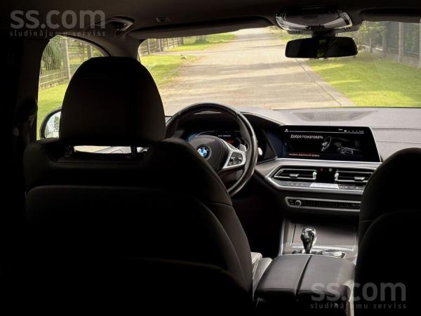 Grey BMW X5 2023 in Riga, with an engine capacity of 4.40 L and mileage of 220 thousand km for 42500 €, photo 9 on AUTOMOTO.COM.LV