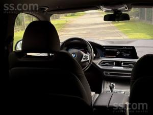 Grey BMW X5 2023 in Riga, with an engine capacity of 4.40 L and mileage of 220 thousand km for 42500 €, photo 10 on AUTOMOTO.COM.LV