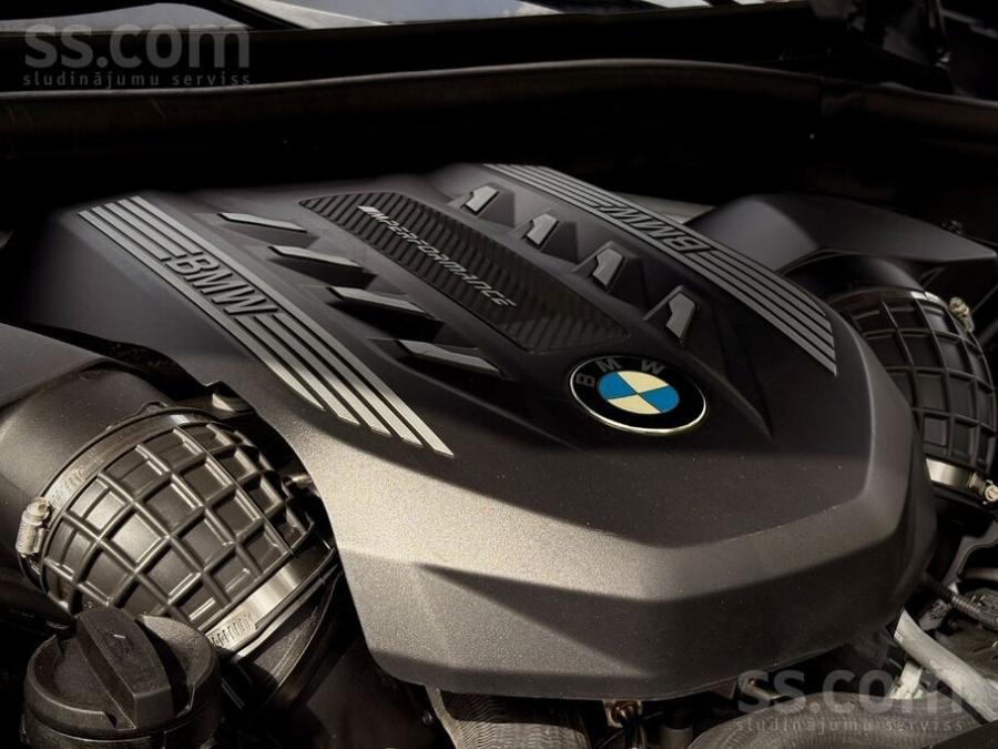 Grey BMW X5 2023 in Riga, with an engine capacity of 4.40 L and mileage of 220 thousand km for 42500 €, photo 16 on AUTOMOTO.COM.LV
