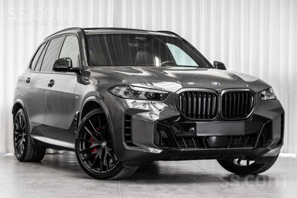 Grey BMW X5 2023 in Tukums, with an engine capacity of 3.00 L and mileage of 32 thousand km for 79990 €, photo 1 on AUTOMOTO.COM.LV